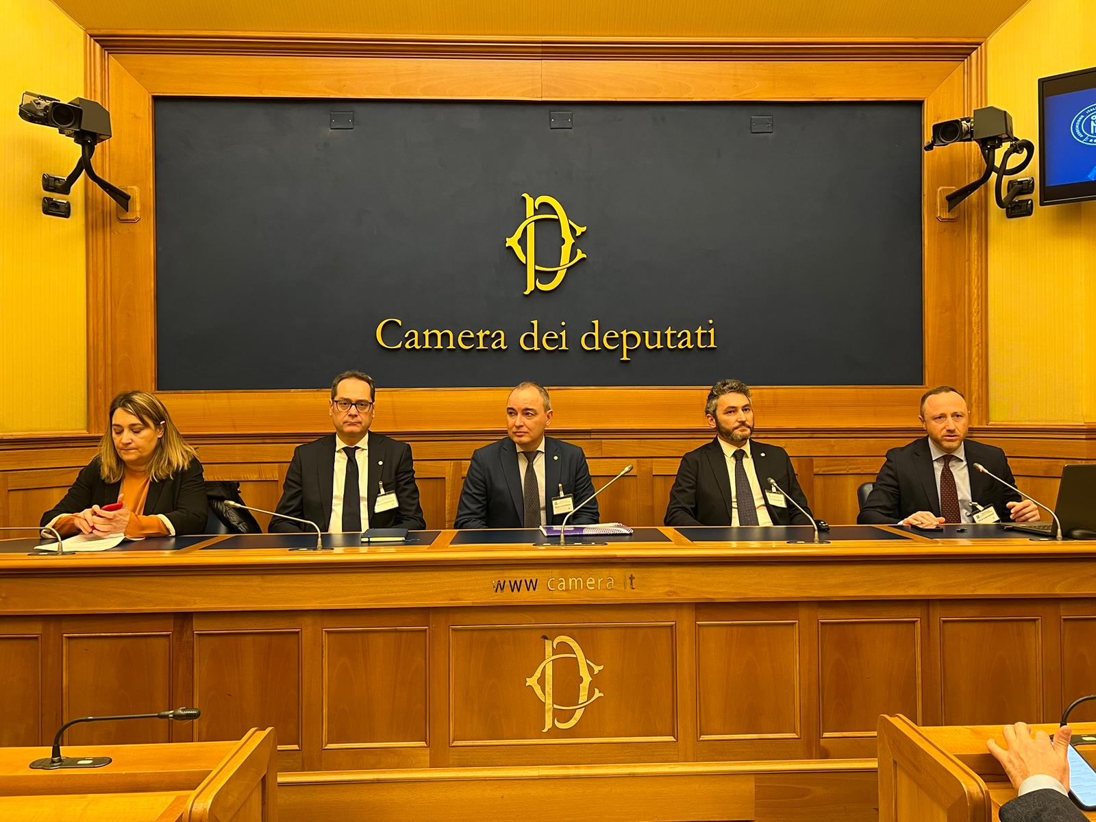 Bollette: 850 Operatori, 91 Miliardi e 13.000 enti della pubblica ...